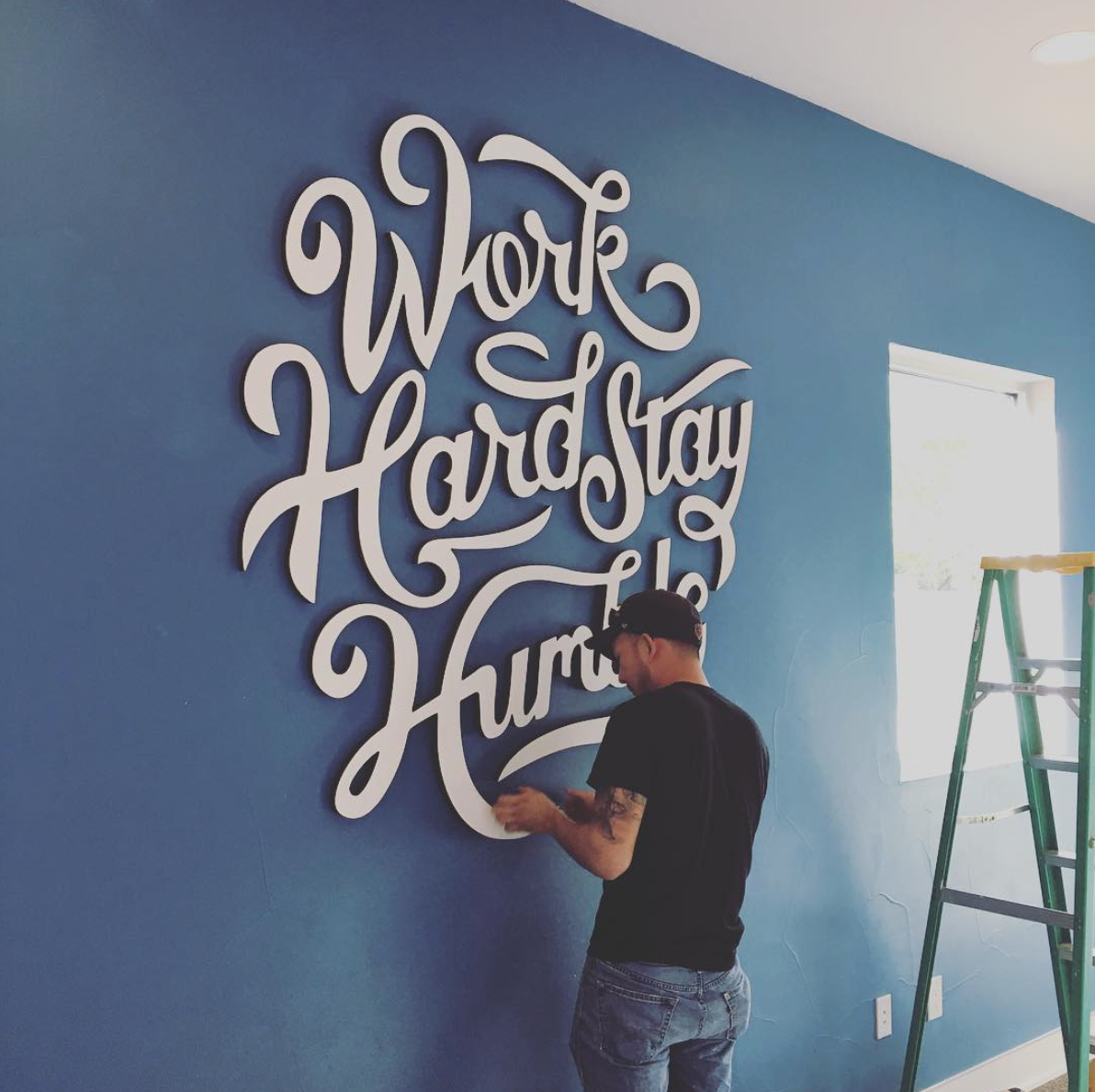 26 inspiring walls with corporate messaging—that look anything but ...
