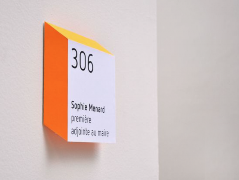 20 Genius Room Sign Examples That Are Gorgeous *and* Practical ...