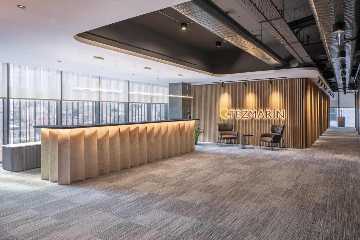 Wood Slat Walls: 17 Stunning Lobbies Leading the Trend – Tinkering Monkey